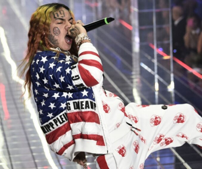 6ix9ine Net Worth, Bio, Career, Facts, Record Deals, Family, Age, Height