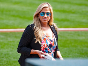 Meredith Marakovits Wiki, Facts, Education, Life, Age, Height, Net Worth