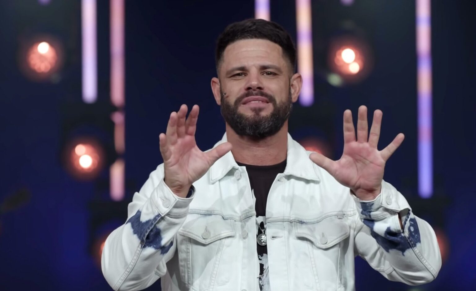 Steven Furtick Net Worth 2024, Age, Height, Wife, Family, House, Bio-Wiki