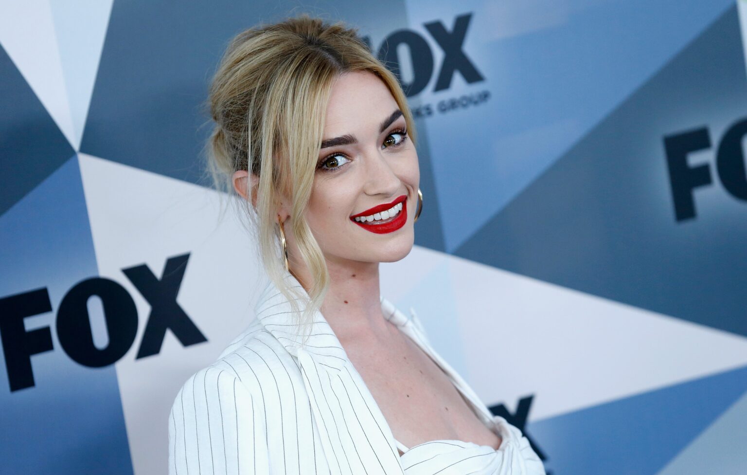 Brianne Howey Biography, Wiki, TV Shows, Movies, Age, Net Worth 2024