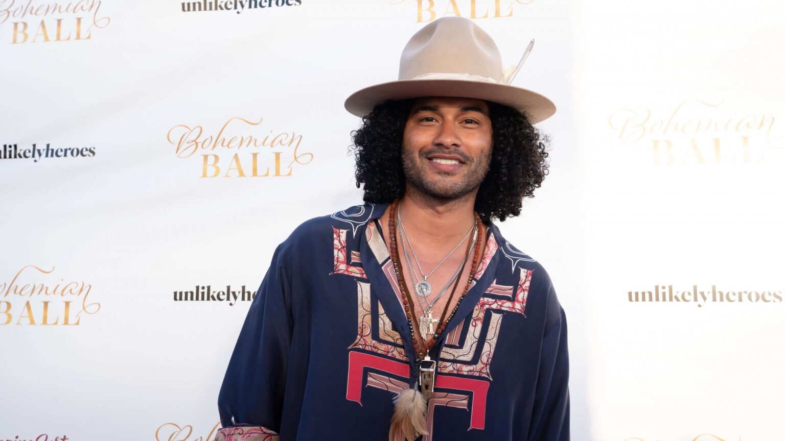 Manwell Reyes Bio, Net Worth, Career, Age, Height | Wife Anjelah Johnson